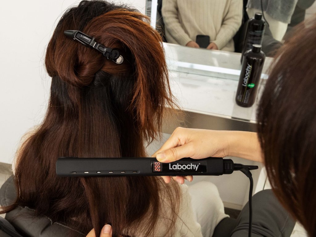 KERATIN TREATMENT GIVE YOU A MAGIC EFFECT——Labochy